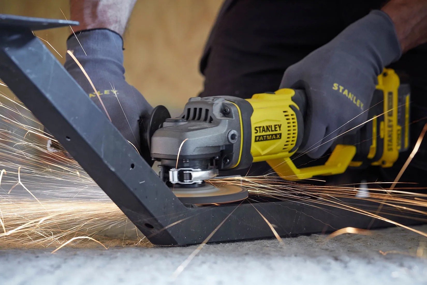 Stanley FatMax Szlifierka kątowa SFMCG400M2K-QW 18V 125 mm + 2 ...