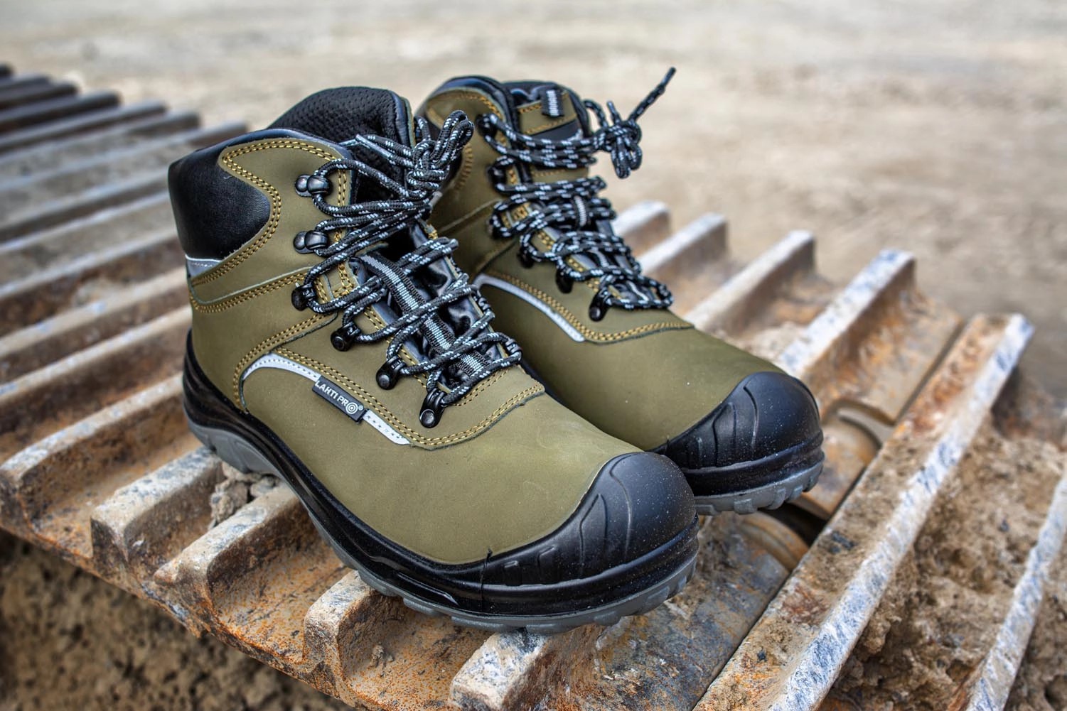 Lahti Pro Trzewiki nubukowe S3 SRC roz. 42 kupuj w OBI